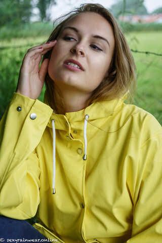 SEXYRAINWEAR.online | Rain-soaked beauty