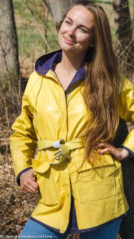 SEXYRAINWEAR.online | The Friesennerz vamp