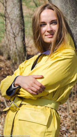 SEXYRAINWEAR.online | The Friesennerz vamp