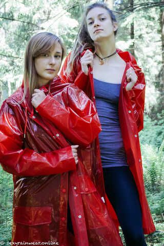 SEXYRAINWEAR.online | Red plastic beauties I